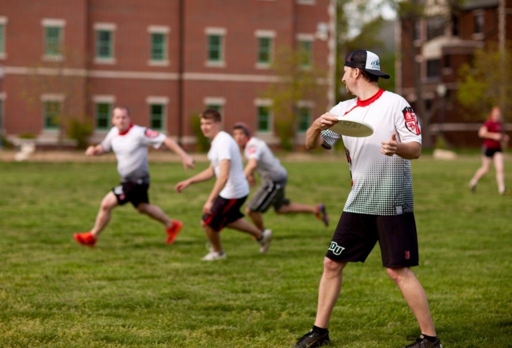 Brush Up Your Ultimate Frisbee Knowledge With These 10 Simple Rules | Playo