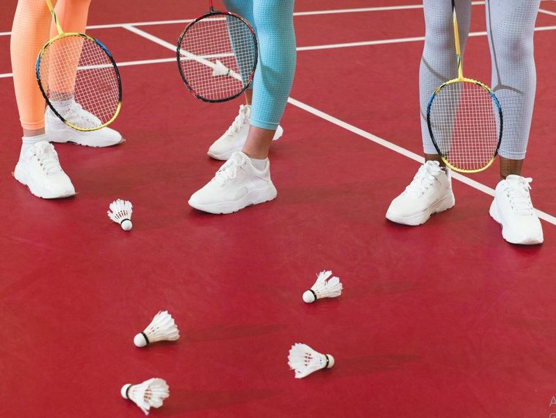 Badminton Hand Signals and What They Mean - Playo