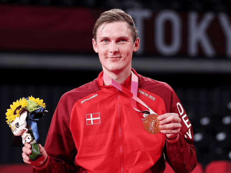 7 Yonex Badminton Rackets That You Can Pick Without Second Thoughts